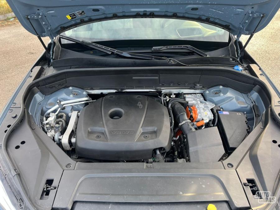 Grey Volvo XC90 2023 in Druskininkai, with an engine capacity of 2.00 L and mileage of 45 thousand km for 44150 €, photo 9 on AUTOMOTO.COM.LV