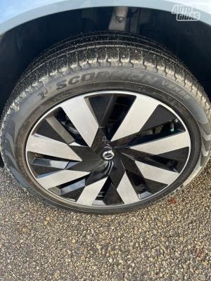 Grey Volvo XC90 2023 in Druskininkai, with an engine capacity of 2.00 L and mileage of 45 thousand km for 44150 €, photo 12 on AUTOMOTO.COM.LV