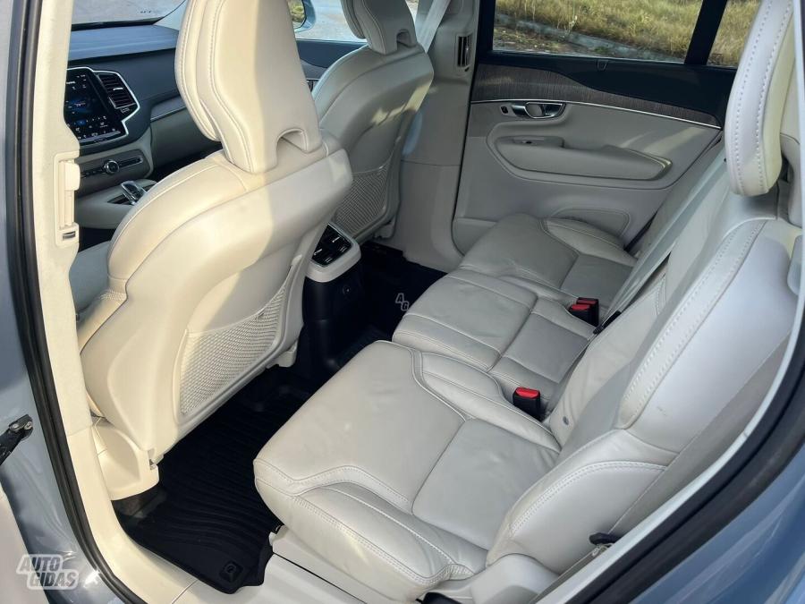 Grey Volvo XC90 2023 in Druskininkai, with an engine capacity of 2.00 L and mileage of 45 thousand km for 44150 €, photo 16 on AUTOMOTO.COM.LV
