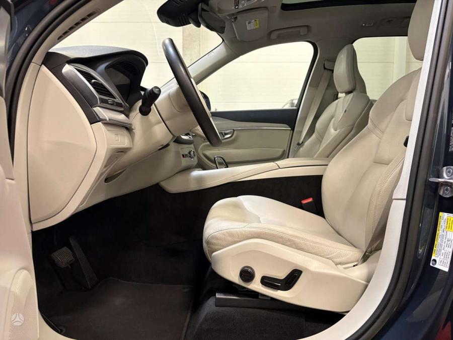 Pelēks Volvo XC90 2023 Viļņa, ar dzinēja tilpumu 1.97 L un nobraukumu 32 tūkst. km par 37990 €, foto 15 vietnē AUTOMOTO.COM.LV