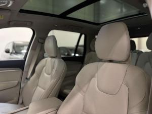 Pelēks Volvo XC90 2023 Viļņa, ar dzinēja tilpumu 1.97 L un nobraukumu 32 tūkst. km par 37990 €, foto 16 vietnē AUTOMOTO.COM.LV