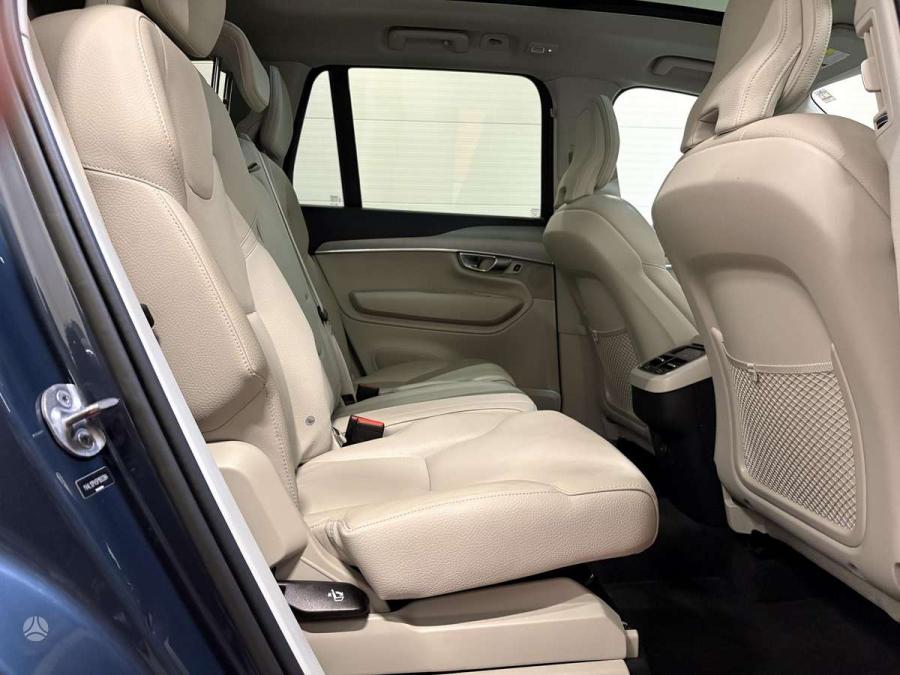 Pelēks Volvo XC90 2023 Viļņa, ar dzinēja tilpumu 1.97 L un nobraukumu 32 tūkst. km par 37990 €, foto 31 vietnē AUTOMOTO.COM.LV