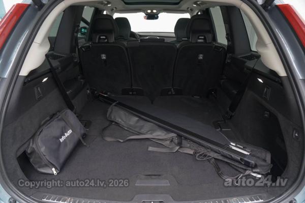 Grey Volvo XC90 2023 in Tallinn, with an engine capacity of 2.00 L and mileage of 83 thousand km for 53990 €, photo 10 on AUTOMOTO.COM.LV