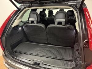 Pelēks Volvo XC90 2023 Tallina, ar dzinēja tilpumu 2.00 L un nobraukumu 67 tūkst. km par 59985 €, foto 9 vietnē AUTOMOTO.COM.LV