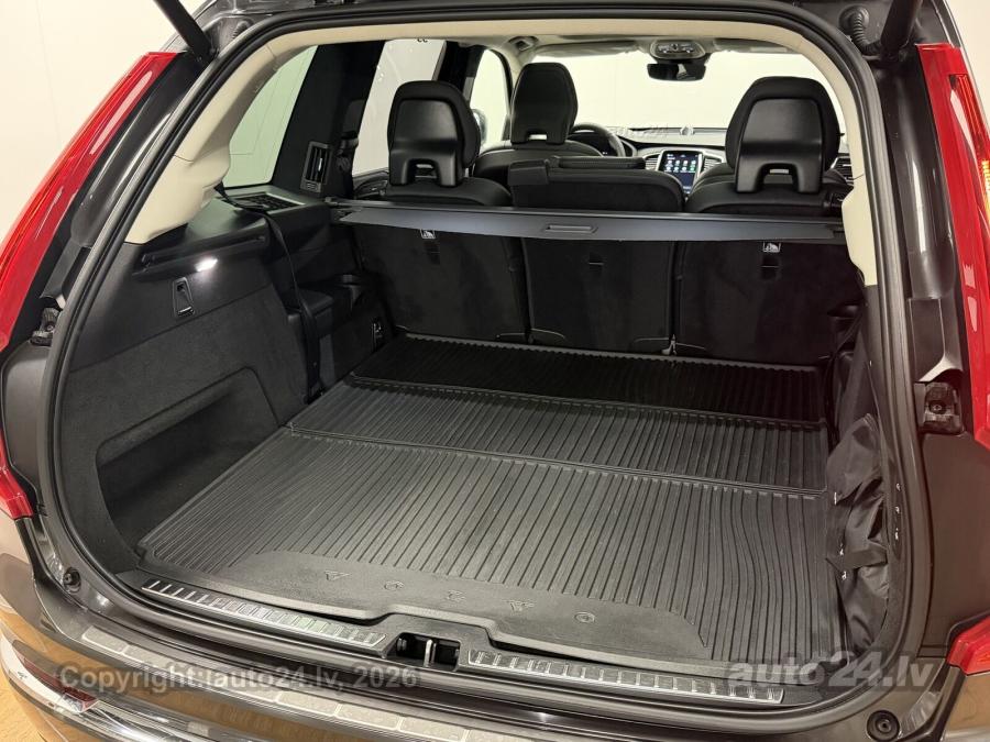 Pelēks Volvo XC90 2023 Tallina, ar dzinēja tilpumu 2.00 L un nobraukumu 67 tūkst. km par 59985 €, foto 20 vietnē AUTOMOTO.COM.LV