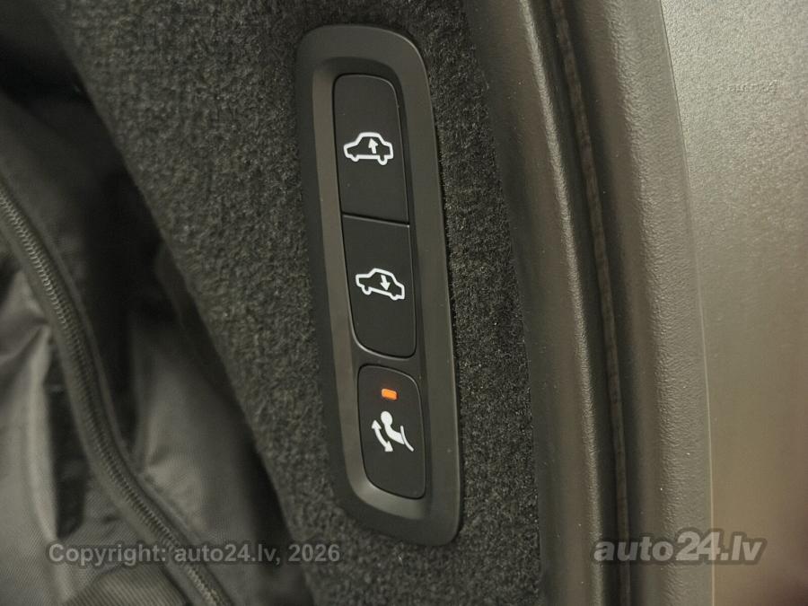 Pelēks Volvo XC90 2023 Tallina, ar dzinēja tilpumu 2.00 L un nobraukumu 67 tūkst. km par 59985 €, foto 21 vietnē AUTOMOTO.COM.LV