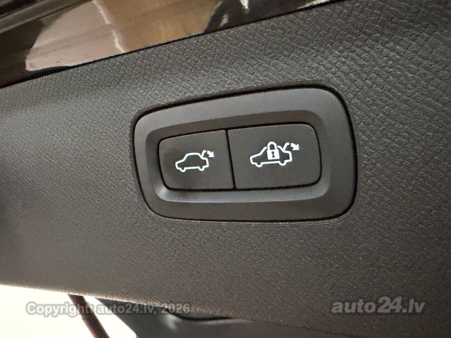 Pelēks Volvo XC90 2023 Tallina, ar dzinēja tilpumu 2.00 L un nobraukumu 67 tūkst. km par 59985 €, foto 22 vietnē AUTOMOTO.COM.LV