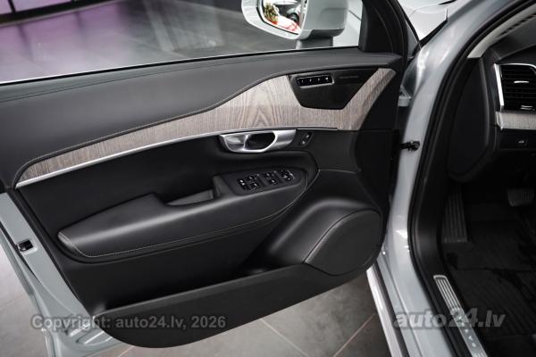 Grey Volvo XC90 2023 in Tallinn, with an engine capacity of 2.00 L and mileage of 75 thousand km for 51900 €, photo 9 on AUTOMOTO.COM.LV