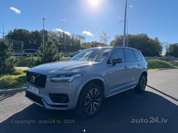 Grey Volvo XC90 2023 in Tallinn, with an engine capacity of 2.00 L and mileage of 56 thousand km for 59500 €, photo 4 on AUTOMOTO.COM.LV