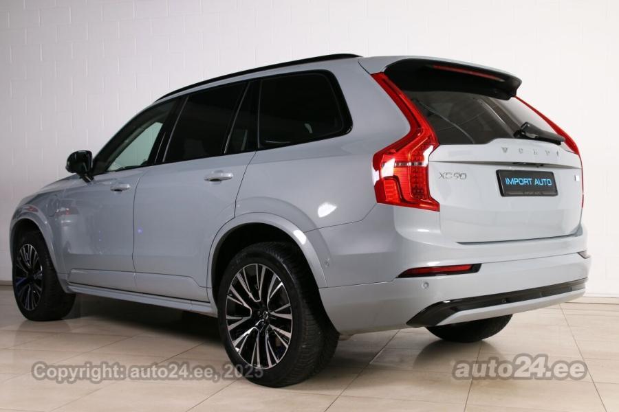 Pelēks Volvo XC90 2024 Tallina, ar dzinēja tilpumu 2.00 L un nobraukumu 13 tūkst. km par 72990 €, foto 4 vietnē AUTOMOTO.COM.LV
