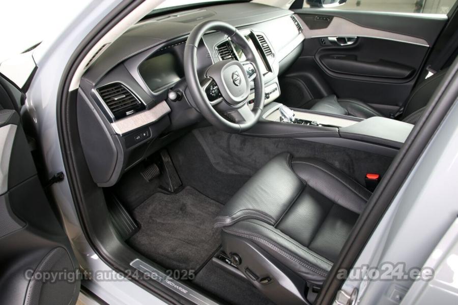 Pelēks Volvo XC90 2024 Tallina, ar dzinēja tilpumu 2.00 L un nobraukumu 13 tūkst. km par 72990 €, foto 7 vietnē AUTOMOTO.COM.LV