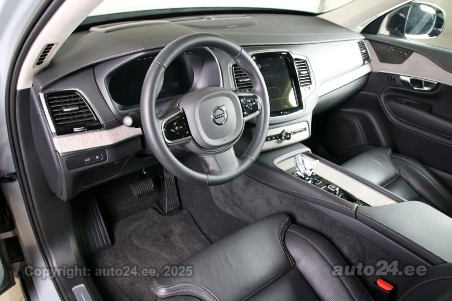 Pelēks Volvo XC90 2024 Tallina, ar dzinēja tilpumu 2.00 L un nobraukumu 13 tūkst. km par 72990 €, foto 8 vietnē AUTOMOTO.COM.LV