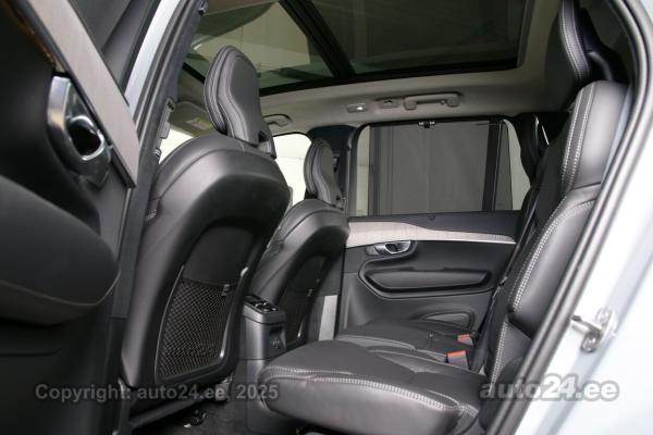 Pelēks Volvo XC90 2024 Tallina, ar dzinēja tilpumu 2.00 L un nobraukumu 13 tūkst. km par 72990 €, foto 10 vietnē AUTOMOTO.COM.LV