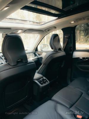 Pelēks Volvo XC90 2024 Ogre, ar dzinēja tilpumu 1.97 L un nobraukumu 11 tūkst. km par 60500 €, foto 12 vietnē AUTOMOTO.COM.LV