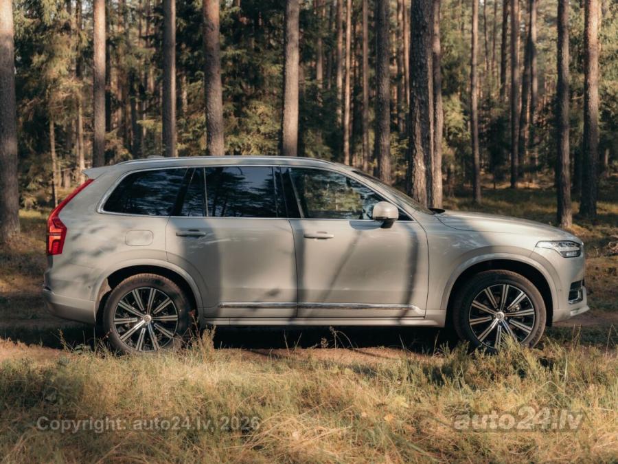 Pelēks Volvo XC90 2024 Ogre, ar dzinēja tilpumu 1.97 L un nobraukumu 11 tūkst. km par 60500 €, foto 4 vietnē AUTOMOTO.COM.LV
