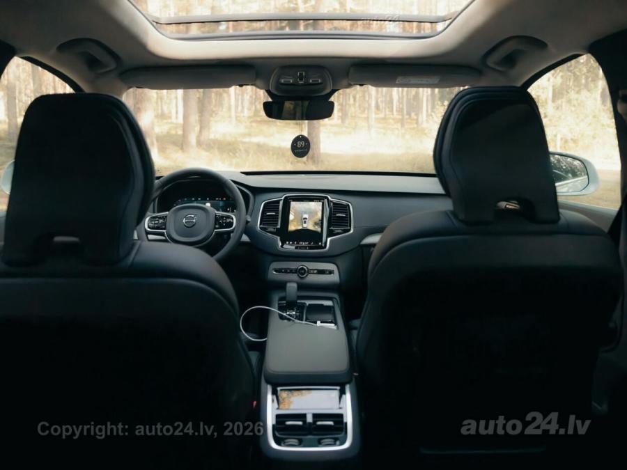 Pelēks Volvo XC90 2024 Ogre, ar dzinēja tilpumu 1.97 L un nobraukumu 11 tūkst. km par 60500 €, foto 13 vietnē AUTOMOTO.COM.LV