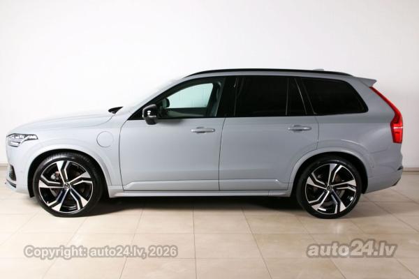 Grey Volvo XC90 2024 in Parnu, with an engine capacity of 2.00 L and mileage of 24 thousand km for 74990 €, photo 3 on AUTOMOTO.COM.LV