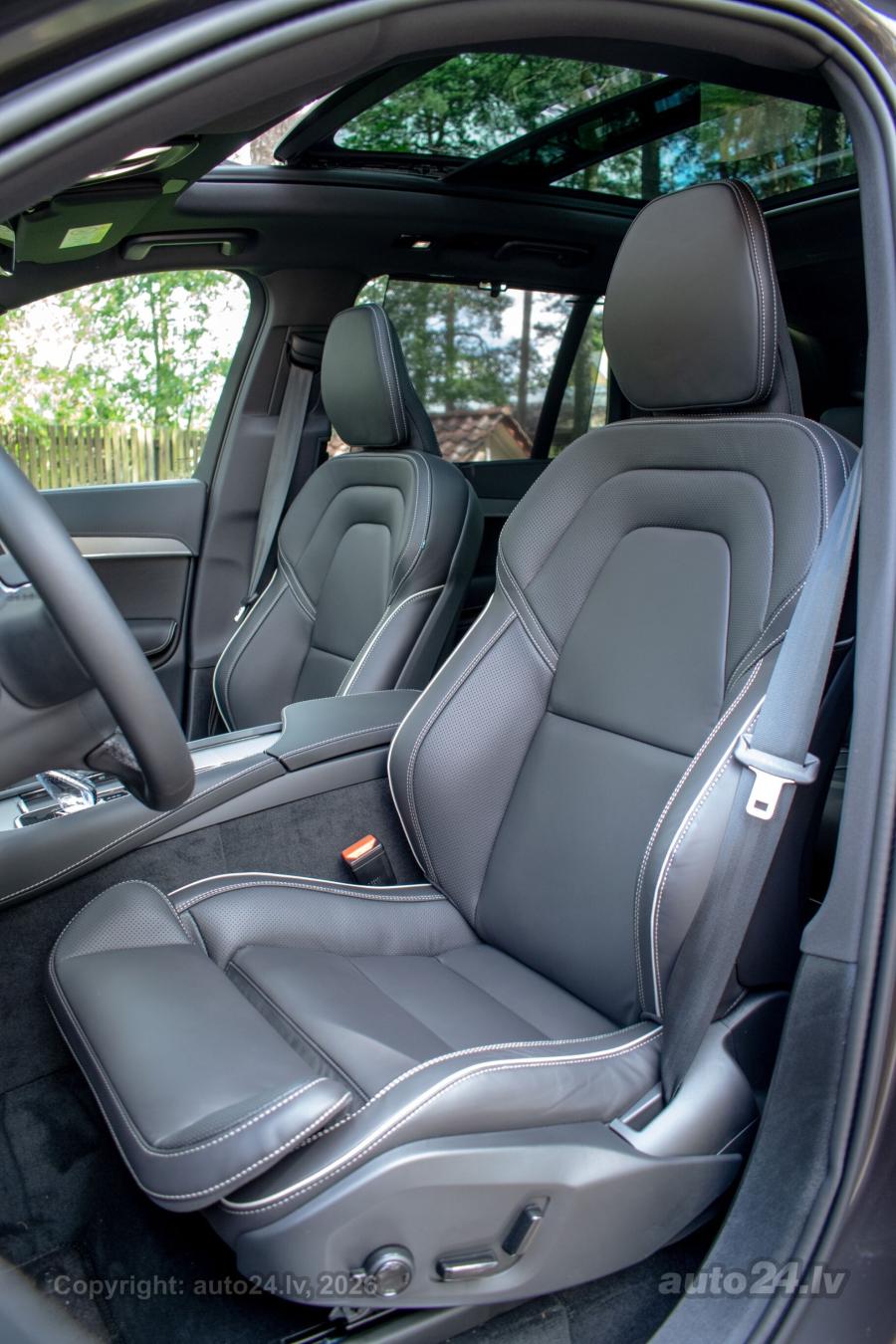 Pelēks Volvo XC90 2024 Tallina, ar dzinēja tilpumu 2.00 L un nobraukumu 8 tūkst. km par 72990 €, foto 11 vietnē AUTOMOTO.COM.LV