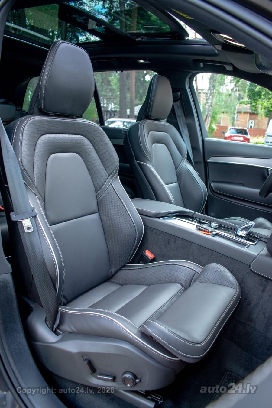 Pelēks Volvo XC90 2024 Tallina, ar dzinēja tilpumu 2.00 L un nobraukumu 8 tūkst. km par 72990 €, foto 12 vietnē AUTOMOTO.COM.LV