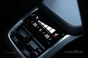Pelēks Volvo XC90 2024 Tallina, ar dzinēja tilpumu 2.00 L un nobraukumu 8 tūkst. km par 72990 €, foto 16 vietnē AUTOMOTO.COM.LV