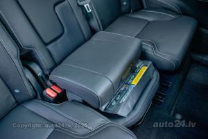 Pelēks Volvo XC90 2024 Tallina, ar dzinēja tilpumu 2.00 L un nobraukumu 8 tūkst. km par 72990 €, foto 17 vietnē AUTOMOTO.COM.LV