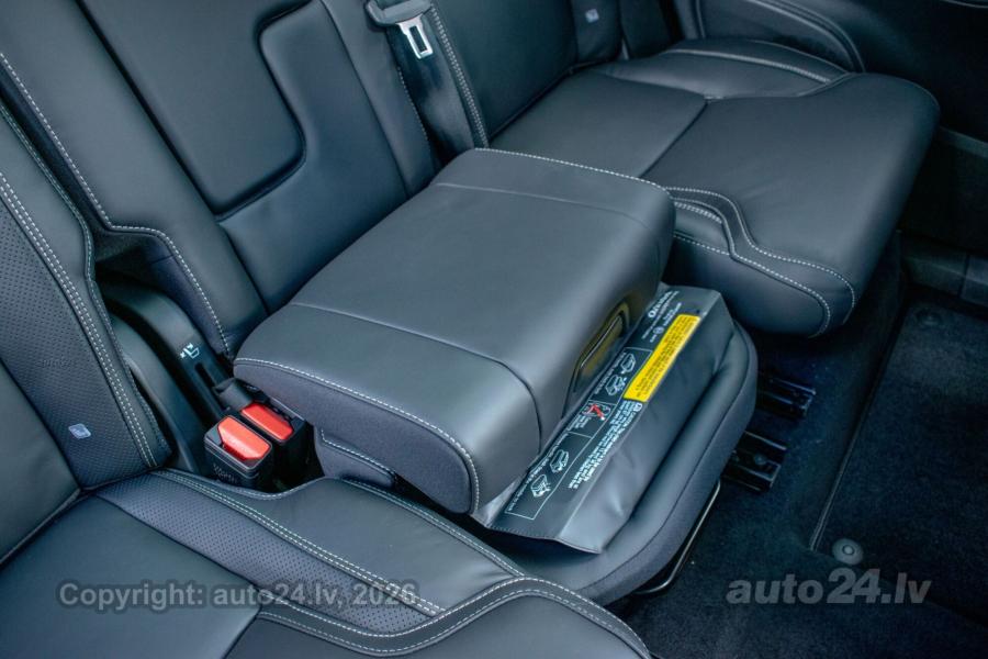 Pelēks Volvo XC90 2024 Tallina, ar dzinēja tilpumu 2.00 L un nobraukumu 8 tūkst. km par 72990 €, foto 17 vietnē AUTOMOTO.COM.LV