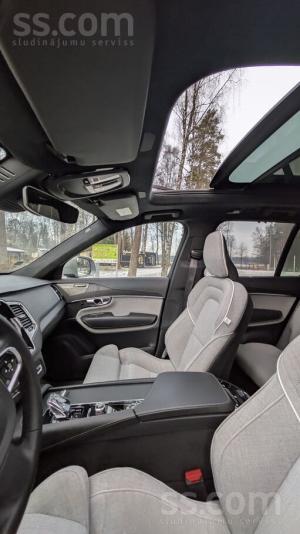 Pelēks Volvo XC90 2024 Rīga, ar dzinēja tilpumu 2.00 L un nobraukumu 45 tūkst. km par 56800 €, foto 9 vietnē AUTOMOTO.COM.LV