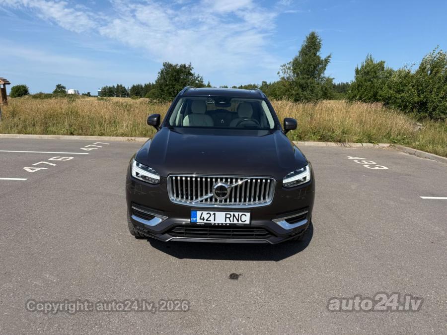 Pelēks Volvo XC90 2024 Tallina, ar dzinēja tilpumu 2.00 L un nobraukumu 45 tūkst. km par 62500 €, foto 1 vietnē AUTOMOTO.COM.LV