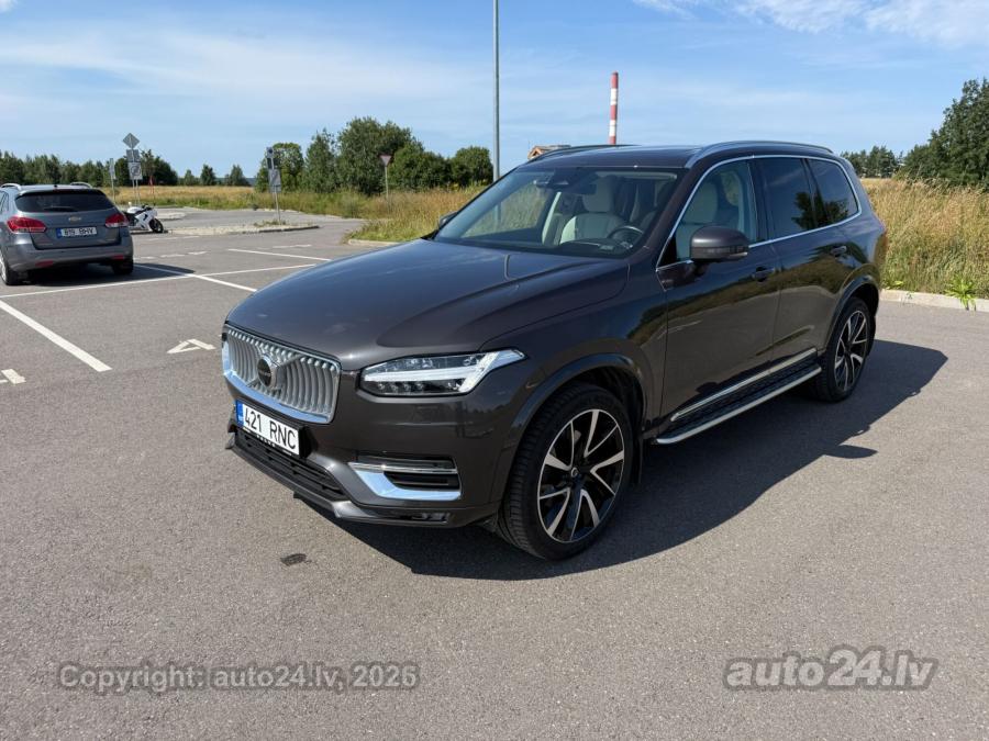 Pelēks Volvo XC90 2024 Tallina, ar dzinēja tilpumu 2.00 L un nobraukumu 45 tūkst. km par 62500 €, foto 3 vietnē AUTOMOTO.COM.LV