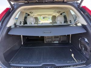 Pelēks Volvo XC90 2024 Tallina, ar dzinēja tilpumu 2.00 L un nobraukumu 45 tūkst. km par 62500 €, foto 10 vietnē AUTOMOTO.COM.LV