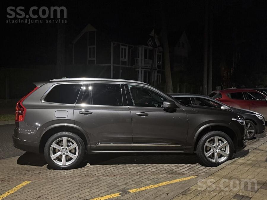 Grey Volvo XC90 2024 in Riga, with an engine capacity of 2.00 L and mileage of 18 thousand km for 59900 €, photo 20 on AUTOMOTO.COM.LV