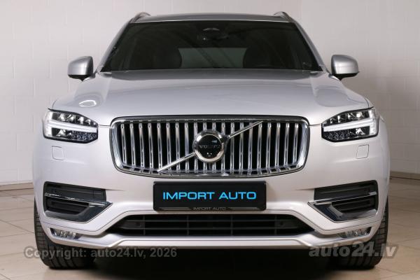 Pelēks Volvo XC90 2024 Pērnava, ar dzinēja tilpumu 2.00 L un nobraukumu 45 tūkst. km par 59990 €, foto 3 vietnē AUTOMOTO.COM.LV