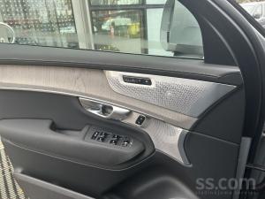 Pelēks Volvo XC90 2025 Rīga, ar dzinēja tilpumu 2.00 L un nobraukumu 12 tūkst. km par 79900 €, foto 16 vietnē AUTOMOTO.COM.LV
