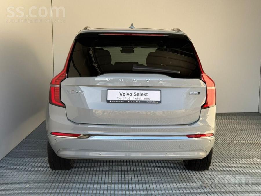 Grey Volvo XC90 2025 in Riga, with an engine capacity of 2.00 L and mileage of 8 thousand km for 64990 €, photo 4 on AUTOMOTO.COM.LV