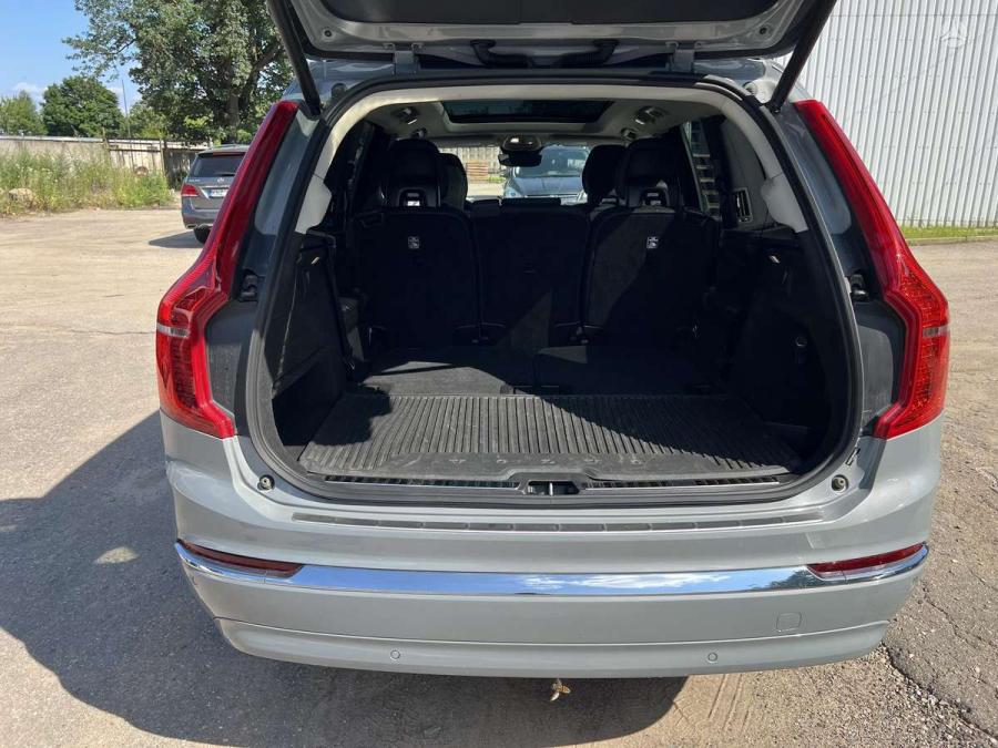 Pelēks Volvo XC90 2025 Kauņa, ar dzinēja tilpumu 1.97 L un nobraukumu 10 tūkst. km par 23900 €, foto 20 vietnē AUTOMOTO.COM.LV