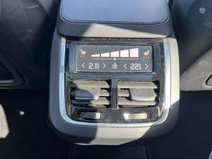 Pelēks Volvo XC90 2025 Kauņa, ar dzinēja tilpumu 1.97 L un nobraukumu 10 tūkst. km par 23900 €, foto 25 vietnē AUTOMOTO.COM.LV