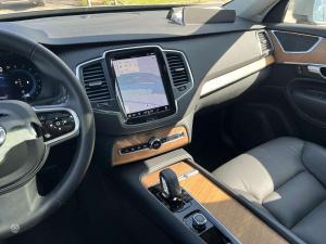 Pelēks Volvo XC90 2025 Kauņa, ar dzinēja tilpumu 1.97 L un nobraukumu 10 tūkst. km par 23900 €, foto 30 vietnē AUTOMOTO.COM.LV