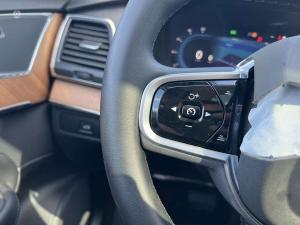 Pelēks Volvo XC90 2025 Kauņa, ar dzinēja tilpumu 1.97 L un nobraukumu 10 tūkst. km par 23900 €, foto 41 vietnē AUTOMOTO.COM.LV