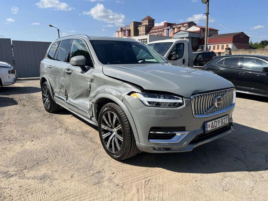 Pelēks Volvo XC90 2025 Kauņa, ar dzinēja tilpumu 1.97 L un nobraukumu 10 tūkst. km par 23900 €, foto 3 vietnē AUTOMOTO.COM.LV