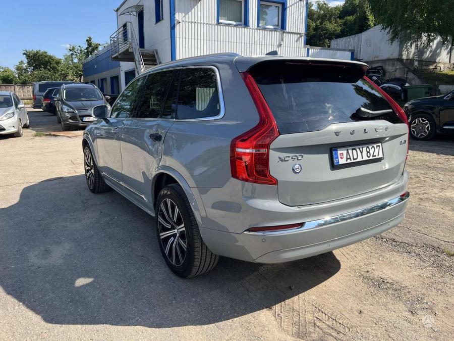 Pelēks Volvo XC90 2025 Kauņa, ar dzinēja tilpumu 1.97 L un nobraukumu 10 tūkst. km par 23900 €, foto 5 vietnē AUTOMOTO.COM.LV