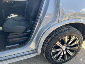 Pelēks Volvo XC90 2025 Kauņa, ar dzinēja tilpumu 1.97 L un nobraukumu 10 tūkst. km par 23900 €, foto 8 vietnē AUTOMOTO.COM.LV