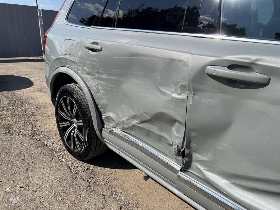 Pelēks Volvo XC90 2025 Kauņa, ar dzinēja tilpumu 1.97 L un nobraukumu 10 tūkst. km par 23900 €, foto 12 vietnē AUTOMOTO.COM.LV