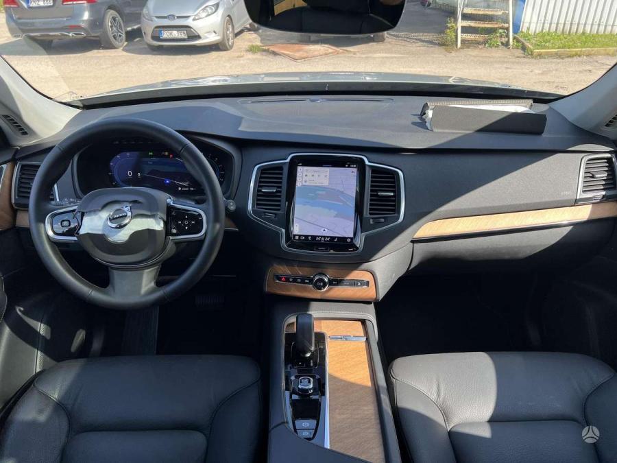 Pelēks Volvo XC90 2025 Kauņa, ar dzinēja tilpumu 1.97 L un nobraukumu 10 tūkst. km par 23900 €, foto 26 vietnē AUTOMOTO.COM.LV