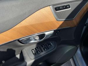Pelēks Volvo XC90 2025 Kauņa, ar dzinēja tilpumu 1.97 L un nobraukumu 10 tūkst. km par 23900 €, foto 47 vietnē AUTOMOTO.COM.LV