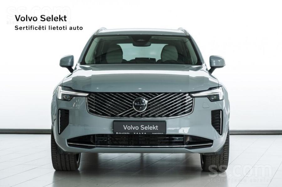 Pelēks Volvo XC90 2025 Rīga, ar dzinēja tilpumu 2.00 L un nobraukumu 36 tūkst. km par 59900 €, foto 4 vietnē AUTOMOTO.COM.LV