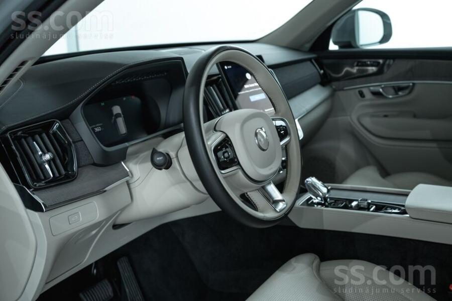 Pelēks Volvo XC90 2025 Rīga, ar dzinēja tilpumu 2.00 L un nobraukumu 36 tūkst. km par 59900 €, foto 6 vietnē AUTOMOTO.COM.LV