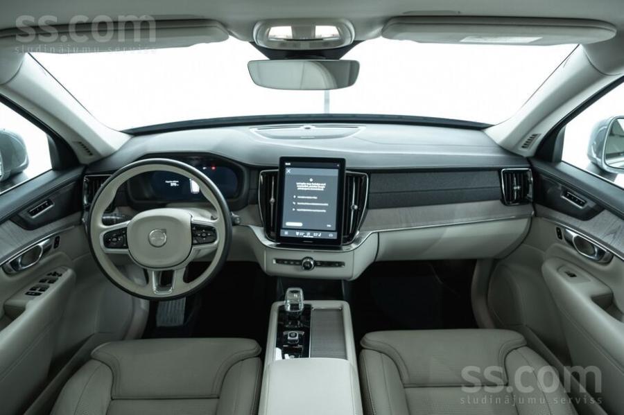 Pelēks Volvo XC90 2025 Rīga, ar dzinēja tilpumu 2.00 L un nobraukumu 36 tūkst. km par 59900 €, foto 7 vietnē AUTOMOTO.COM.LV