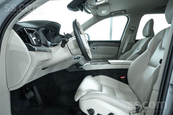 Pelēks Volvo XC90 2025 Rīga, ar dzinēja tilpumu 2.00 L un nobraukumu 36 tūkst. km par 59990 €, foto 7 vietnē AUTOMOTO.COM.LV
