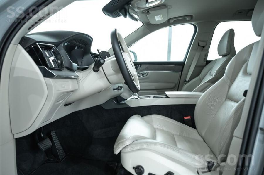 Pelēks Volvo XC90 2025 Rīga, ar dzinēja tilpumu 2.00 L un nobraukumu 36 tūkst. km par 59900 €, foto 8 vietnē AUTOMOTO.COM.LV