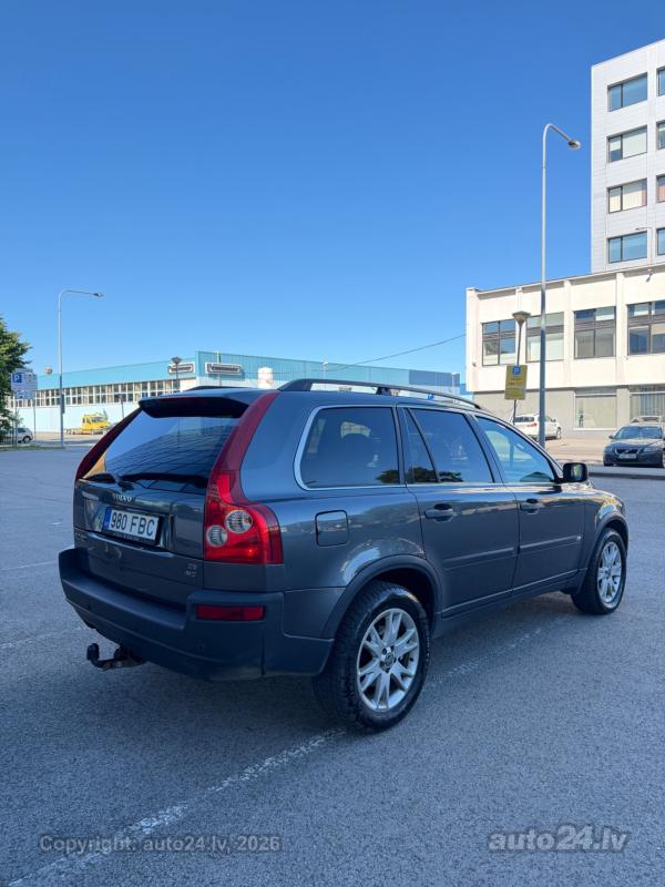 Pelēks Volvo XC90 2005 Tallina, ar dzinēja tilpumu 2.40 L un nobraukumu 387 tūkst. km par 3799 €, foto 4 vietnē AUTOMOTO.COM.LV